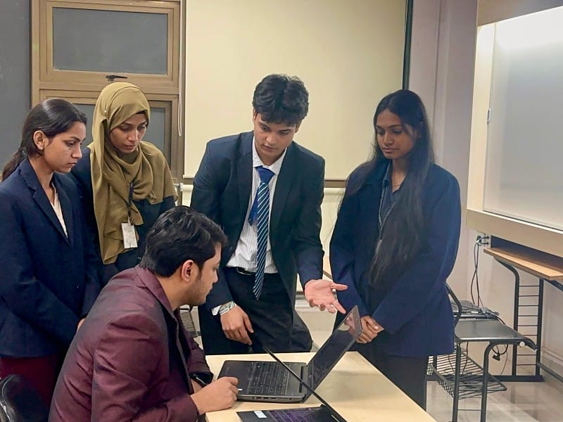 Participation of students at IIT Bombay Techfest 24 - Kalsekar ...